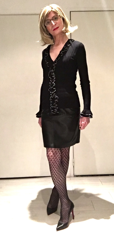 « Claude, femme transgenre : plongée dans l’élégance des bars chics ...