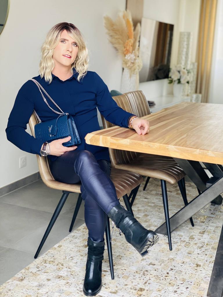 Féminisation et travestissement : l’inspirante métamorphose de Rowane ...